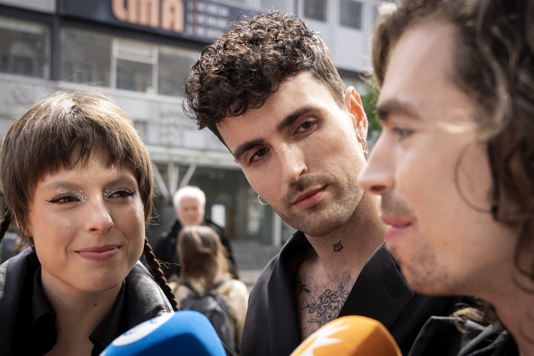 Evaluatie Songfestival-duo Mia en Dion gaat aan de neus van Duncan ...