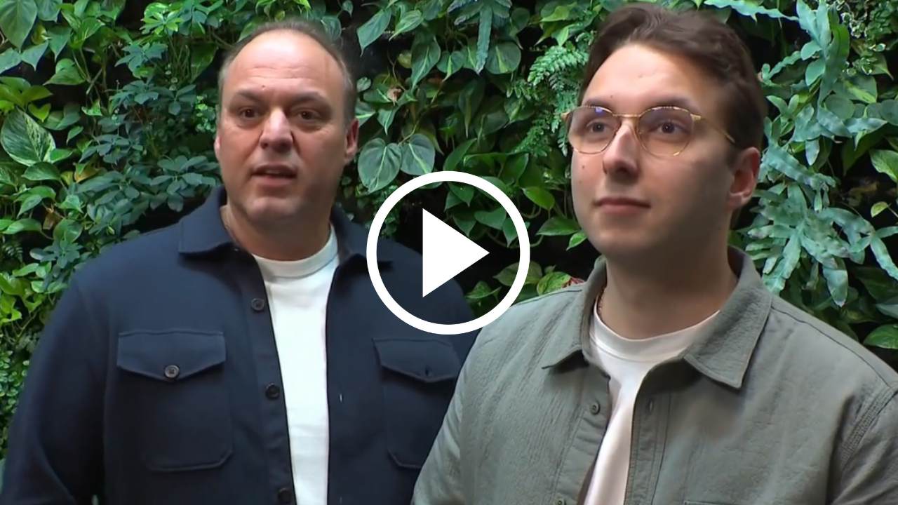 Video: Frans Bauer blikt vooruit op De Bauers - 20 Jaar Later: 'Heel spannend' - TVgids.nl