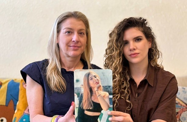 Rachel Rosier probeert antwoord te krijgen op haar vragen over het ...