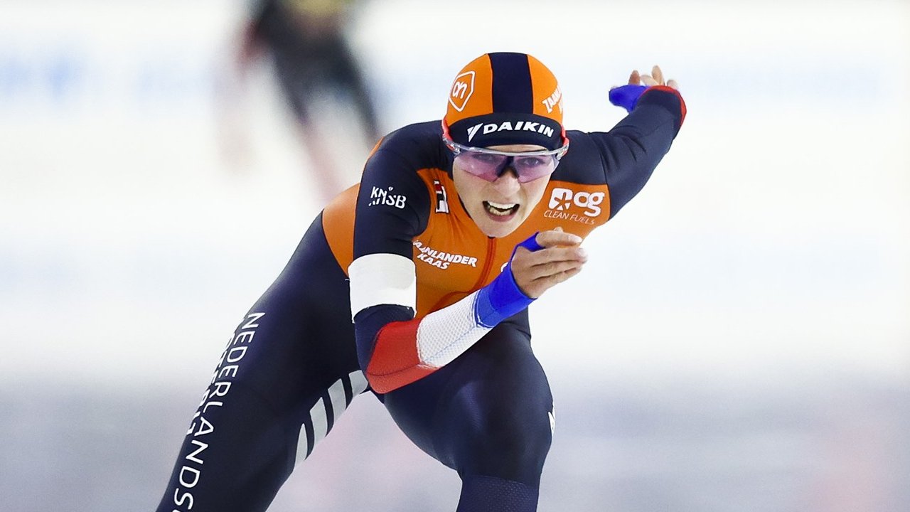 Irene Schouten versus Isabelle Weidemann in Calgary - TVgids.nl