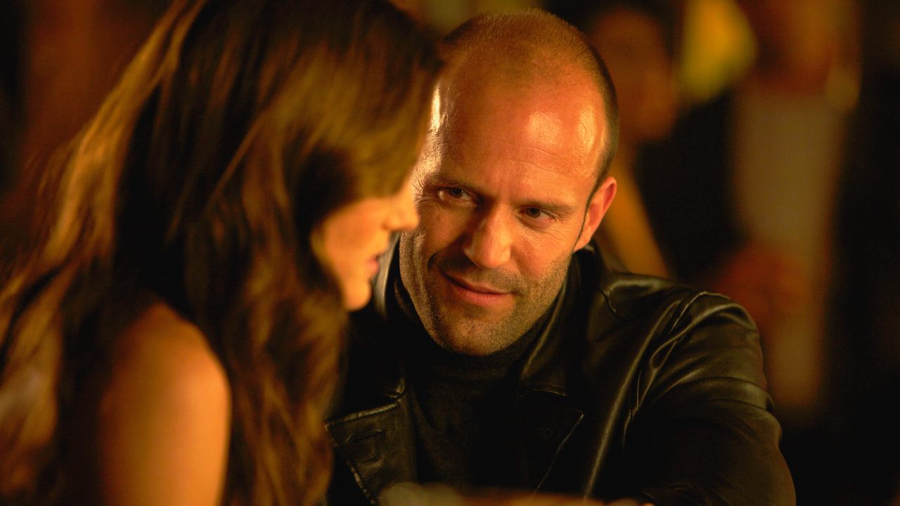 Jason Statham gaat achter de moordenaars van Donald Sutherland aan in ...