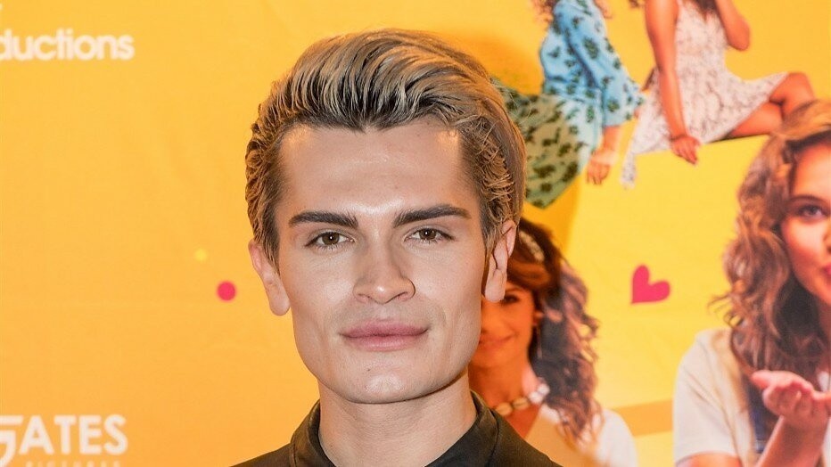 Koen Kardashian heeft belangrijke boodschap voor volgers - TVgids.nl