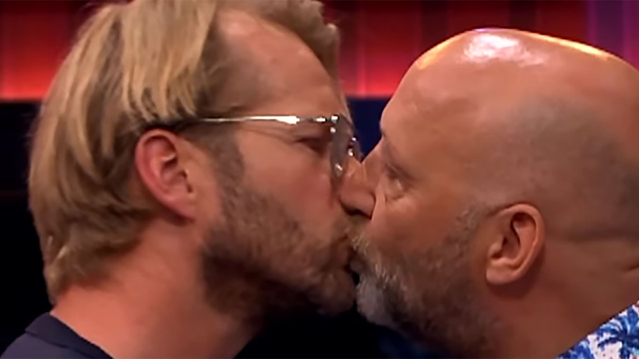 Leo Alkemade en Ruben van der Meer zoenen erop los in LOL: Last One Laughing - TVgids.nl