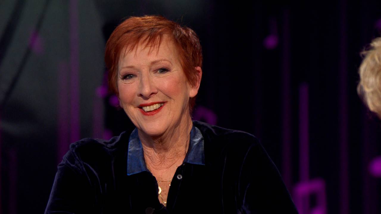 Loes Luca geeft theaterworkshop bij 'wéééreldberoemde vriendin Debbie ...