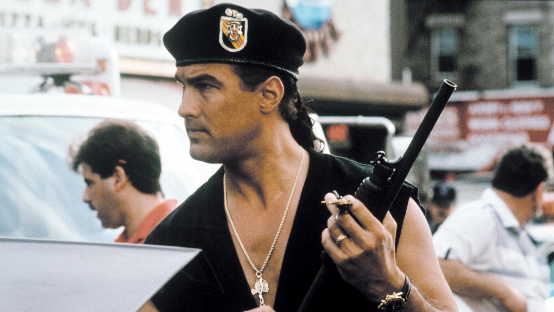 Steven Seagal wil gerechtigheid in Out for Justice - TVgids.nl