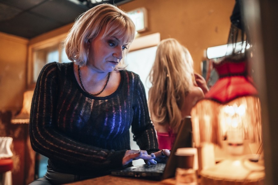 Rain Dogs (Serie, Komedie) kijken - TVgids.nl