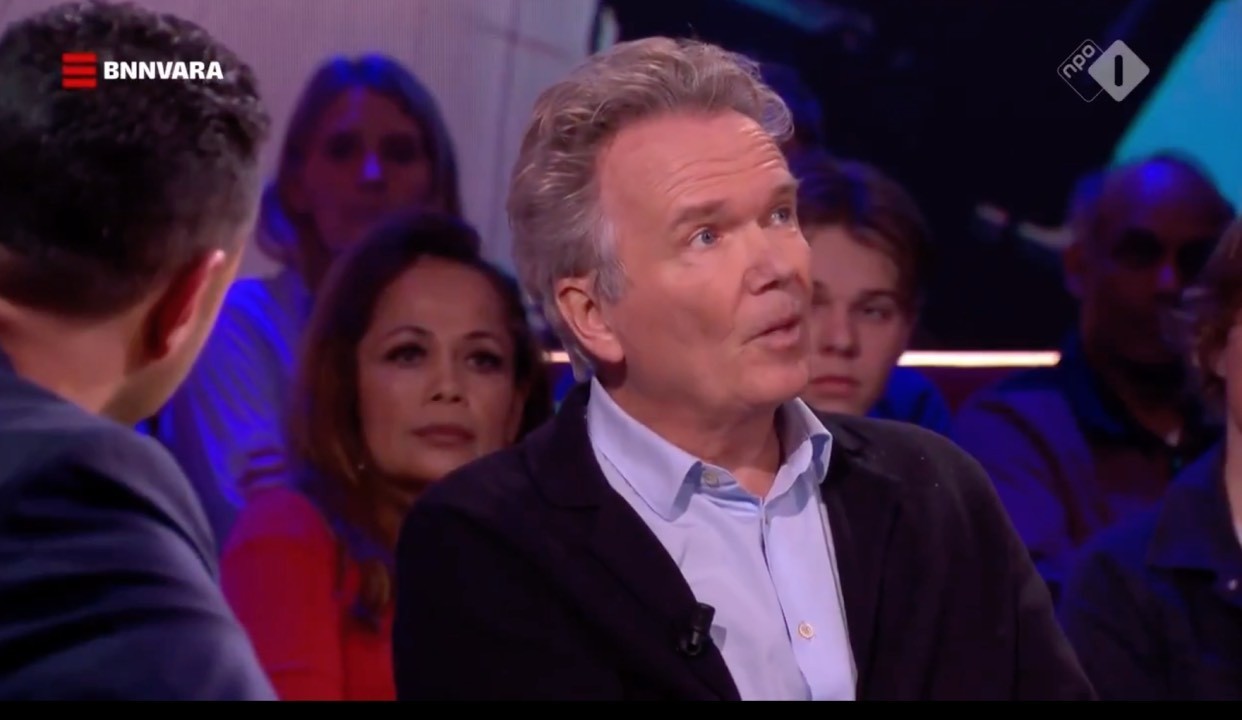 Tom Egbers doet zijn verhaal bij Khalid & Sophie: 'Ik ben ontzettend verdrietig' - TVgids.nl