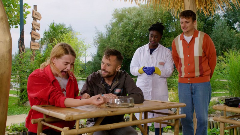 Nieuw seizoen Steken En Prikken - TVgids.nl