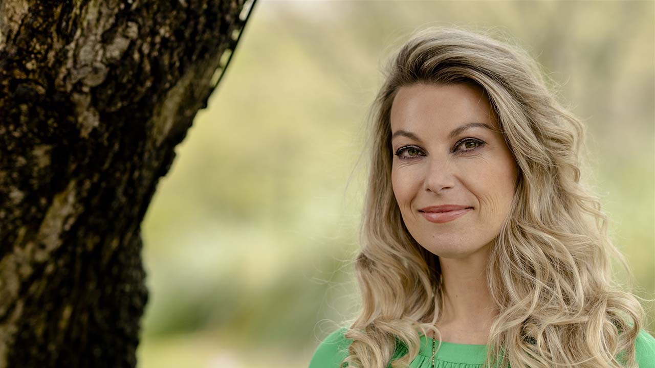 Susan Smit vertelt in Boeddha in de Polder over haar fascinatie voor de maan - TVgids.nl