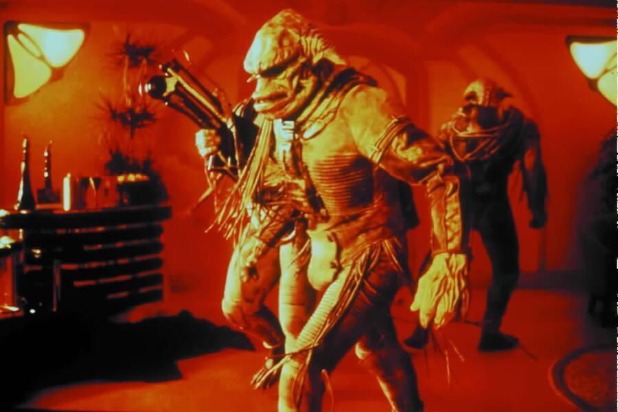 Kan Milla Jovovich de wereld redden in The Fifth Element? - TVgids.nl