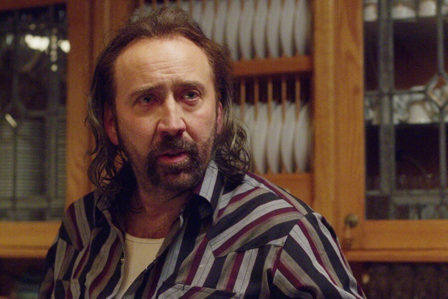 Ex-marinier Nicolas Cage is een engerd in Trapped - TVgids.nl