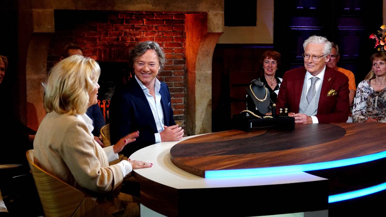 Video: Tussen Kunst en Kitsch-expert Martijn Akkerman komt lelijk ten ...