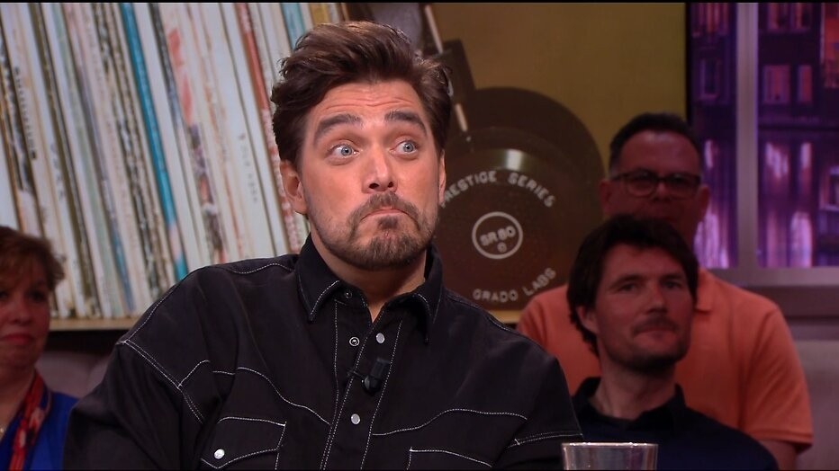 Waylon bedenkt zich en bedankt voor Jinek - TVgids.nl