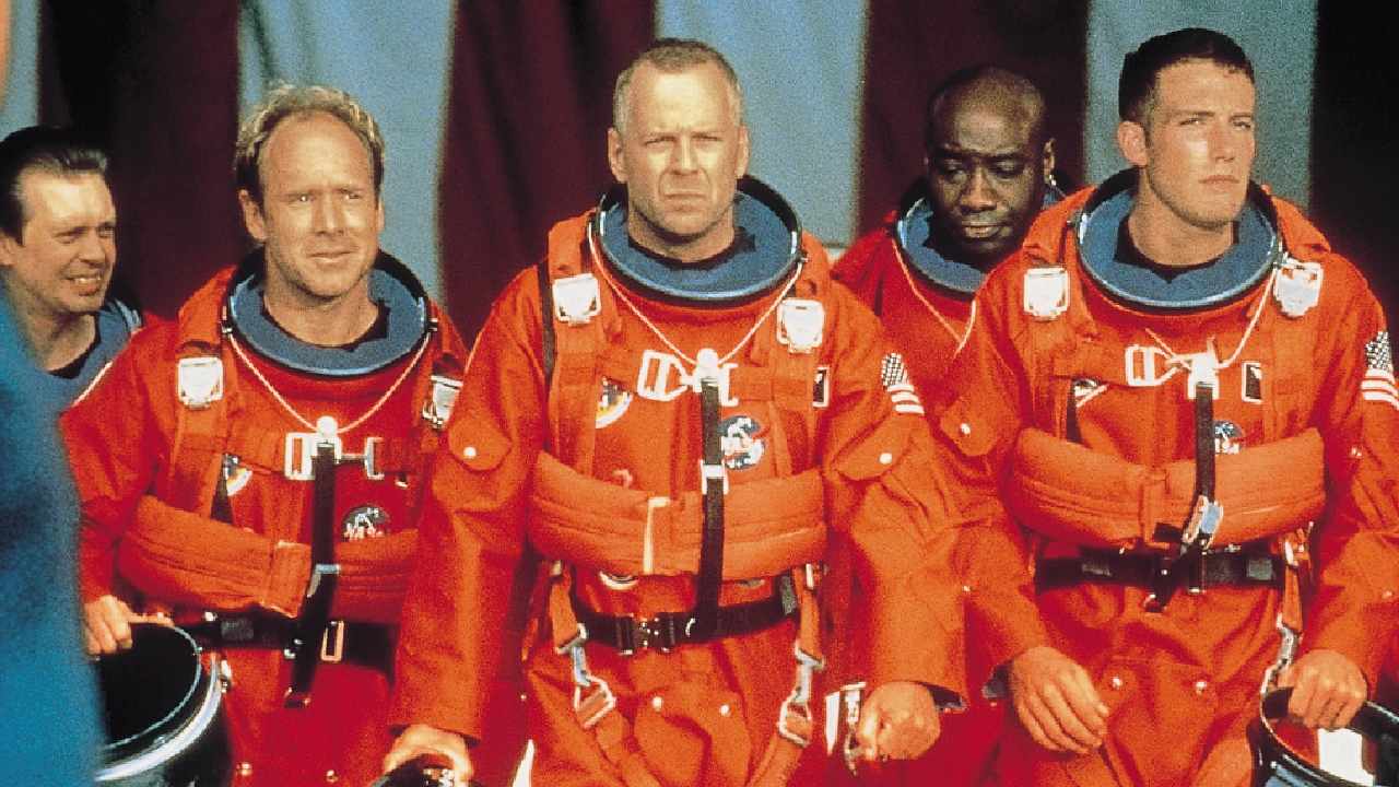Bruce Willis moet de ruimte in om de wereld te redden in Armageddon ...