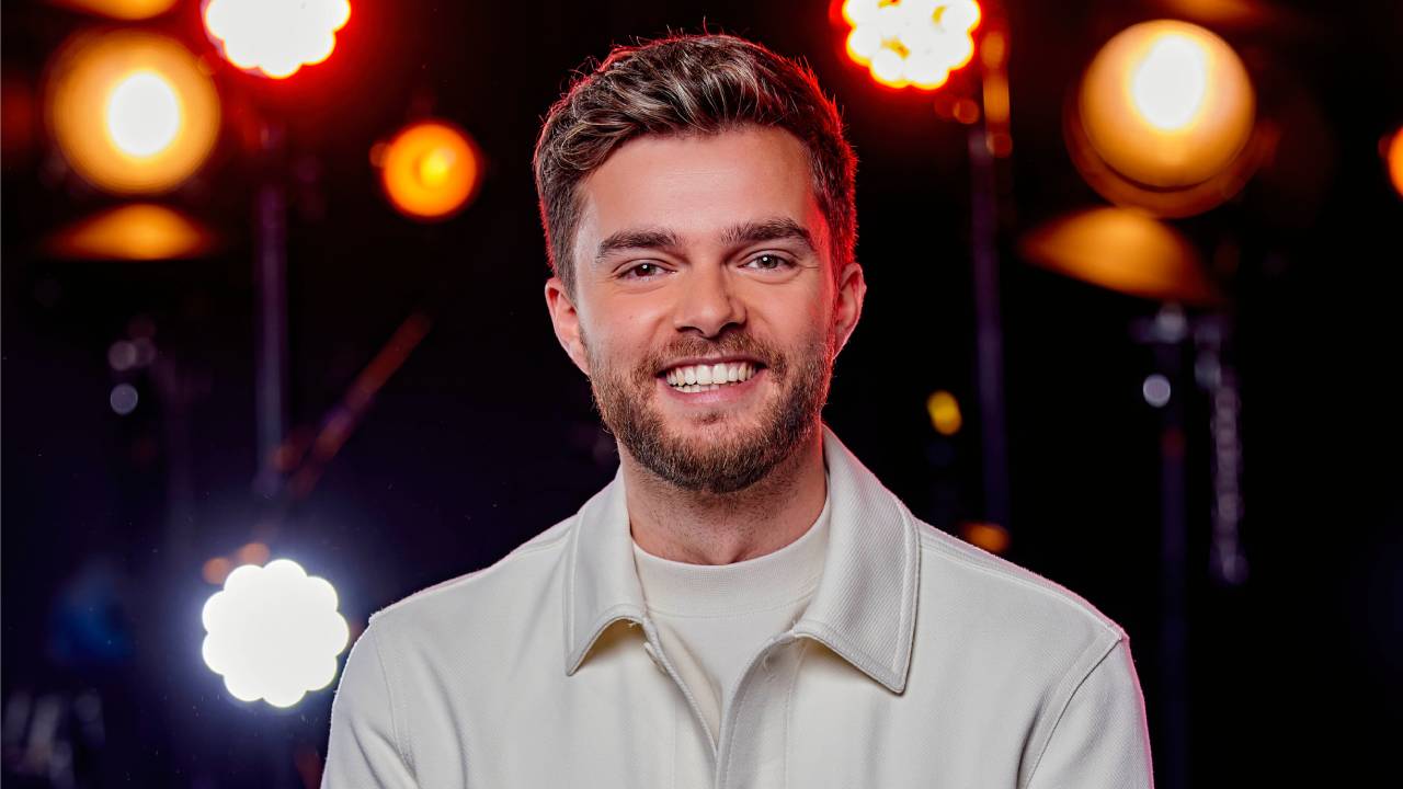 Buddy Vedder raadt weer een paar rondjes mee in Secret Duets - TVgids.nl