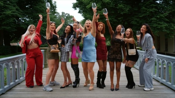 Er is een releasedatum én een trailer voor Dames in de Dop - TVgids.nl