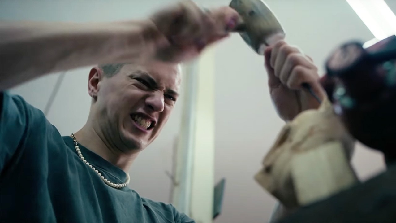 Toegetakeld Boeddha-hoofd van Stijn uit Wie is de Mol? geveild voor 380 ...