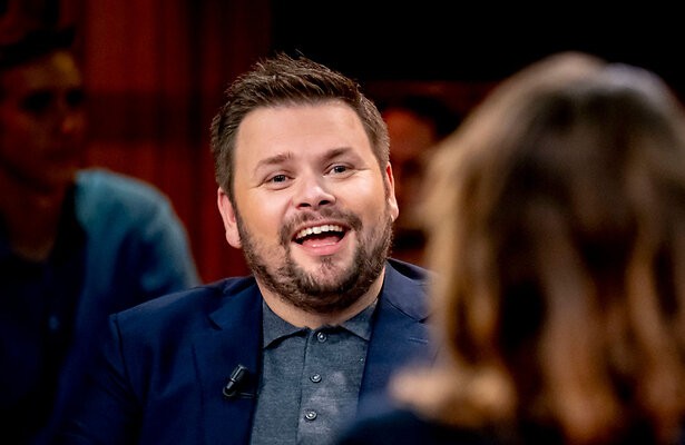 Thomas van Groningen gaat De Oranjezomer presenteren - TVgids.nl