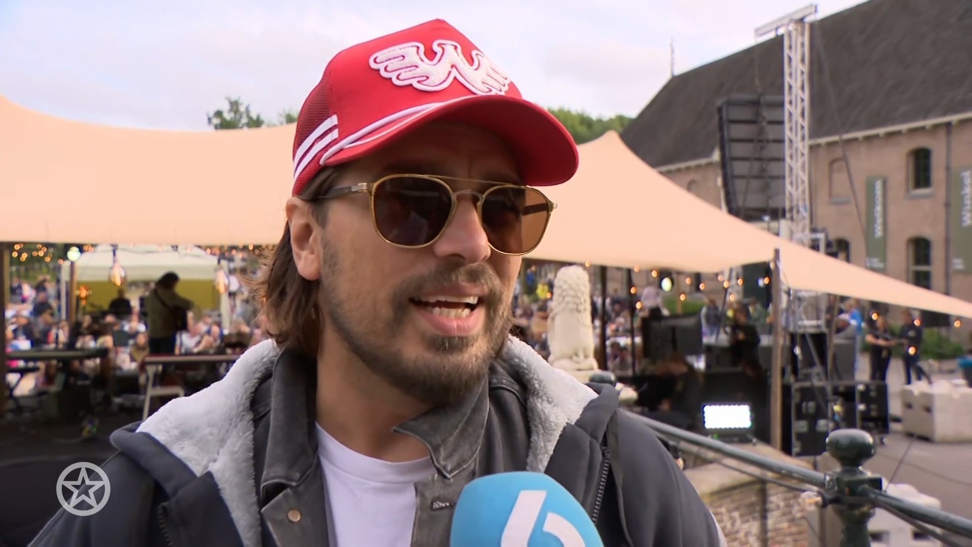 Video: Waylon had graag weer rol gespeeld in The Voice - TVgids.nl