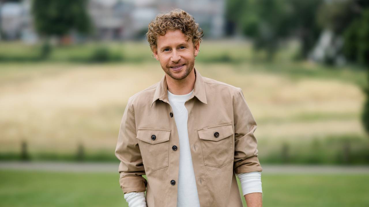 Ewout Genemans getuige van heftig incident tijdens opnames Bureau Rotterdam - TVgids.nl