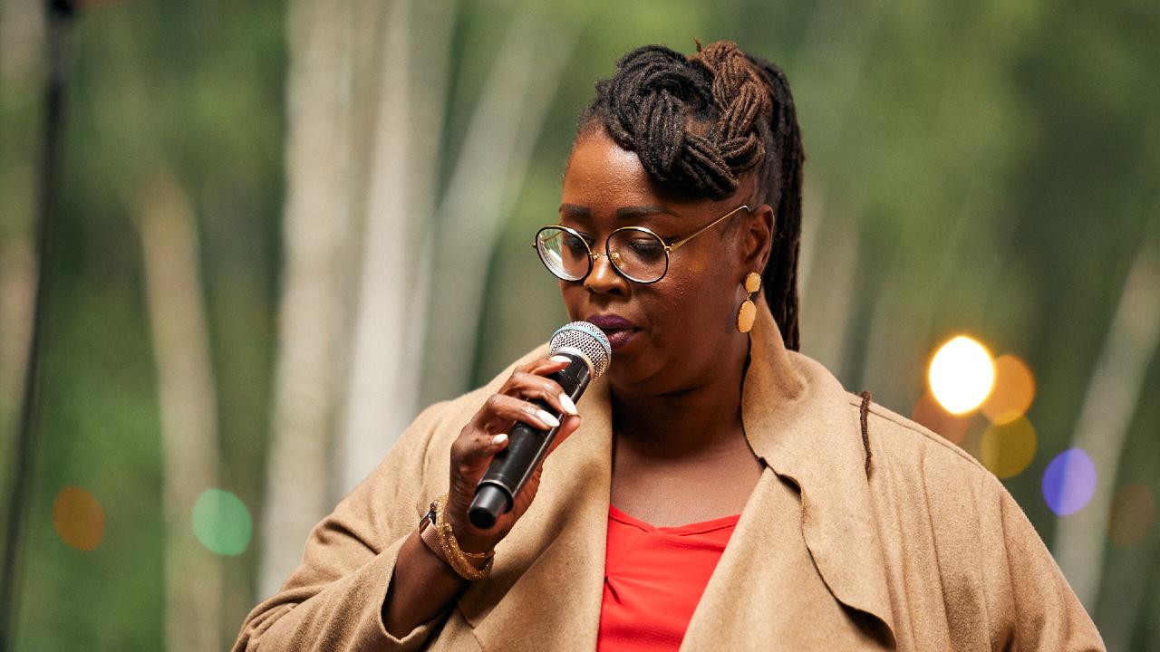 Shirma Rouse krijgt een eigen kookprogramma - TVgids.nl