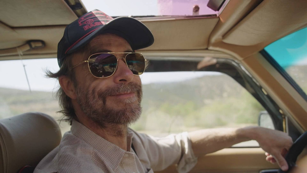 Chris Zegers verdiept zich voor 3 op Reis in de groene lijn op Cyprus ...