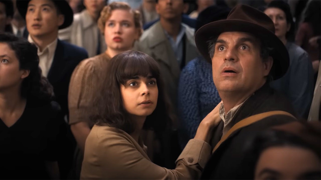 Kippenvel: Netflix toont trailer van oorlogsserie All the Light We ...