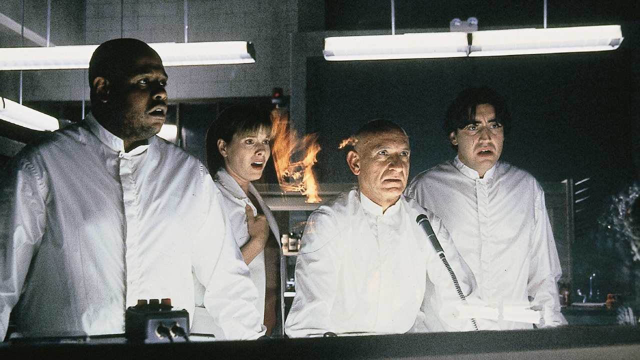 Ben Kingsley experimenteert met buitenaards DNA in sciencefiction ...