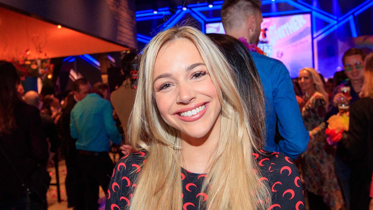 Emma Heesters, Soy Kroon, April Darby en Danny de Munk zingen in Secret ...