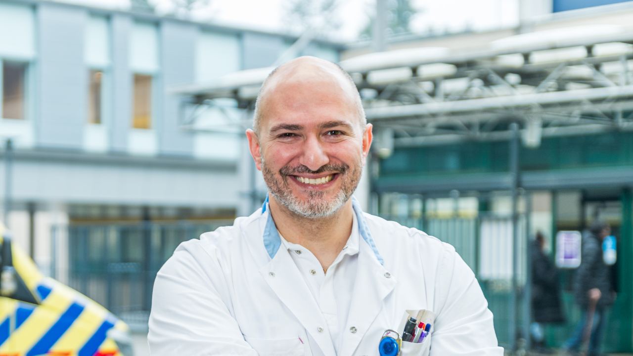 Gor Khatchikyan van Op de Spoed geeft niets om bekendheid: 'Wil het werk eren' - TVgids.nl