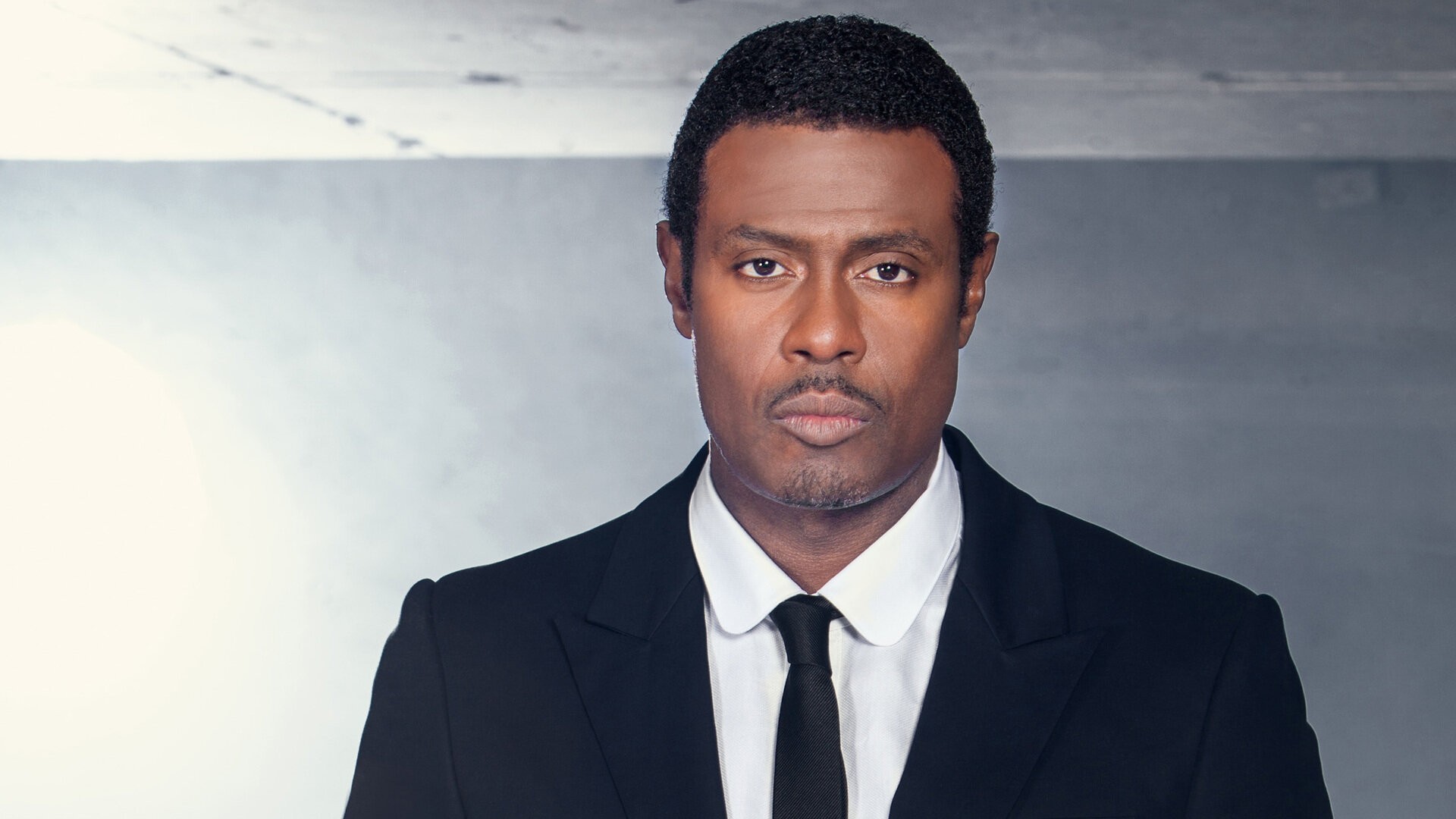 John Williams moet aan de bak in Help, mijn man is klusser - TVgids.nl