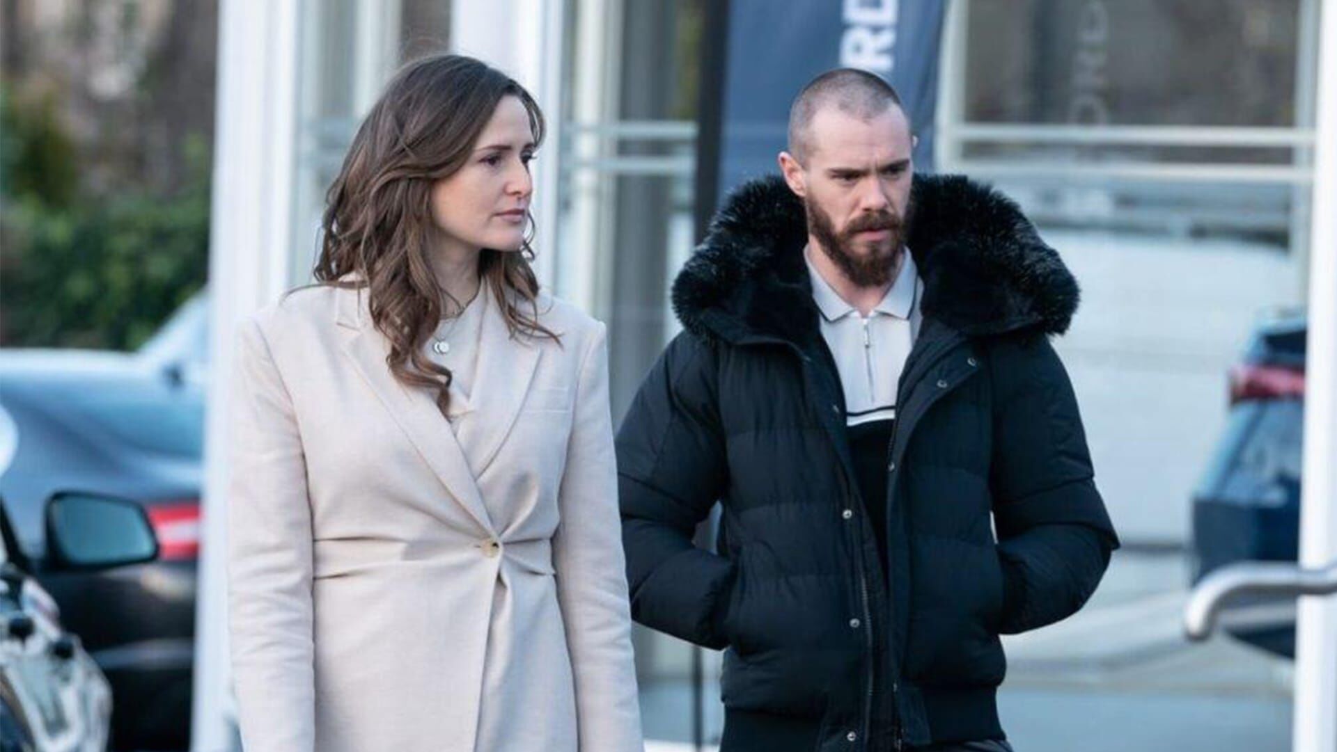 Amanda de druk van alle kanten toenemen in Kin - TVgids.nl