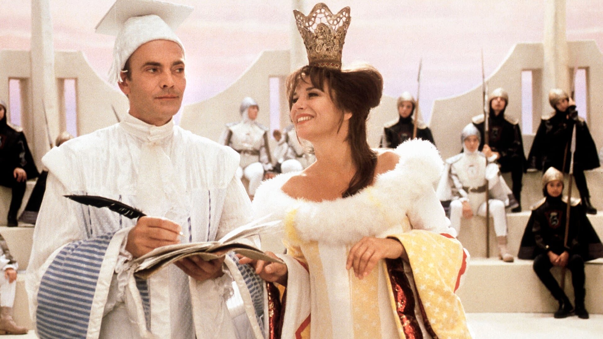 Geniet op Eerste Kerstdag al vroeg in de ochtend van Lang Leve de Koningin op RTL 4 - TVgids.nl