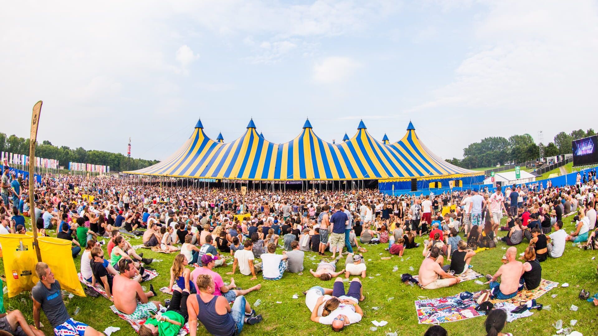 NPO3 doet vanaf deze datum verslag van Lowlands 2025 - TVgids.nl