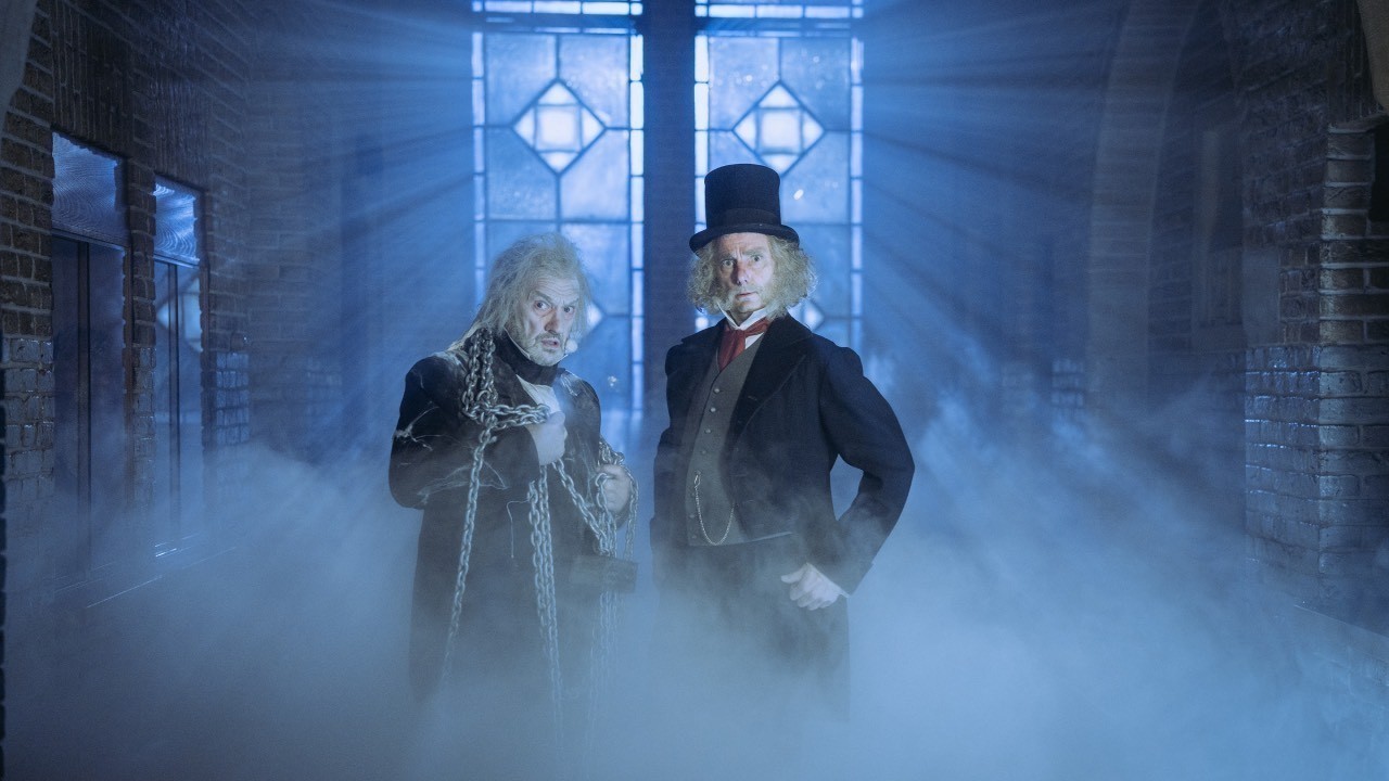 Hoofdrollen voor Thomas van Luyn, Henk Poort en Kim-Lian van der Meij in Scrooge Live - TVgids.nl