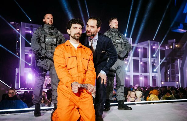 Sinan Eroglu maakt zich op voor The Passion Hemelvaart 2023 - TVgids.nl