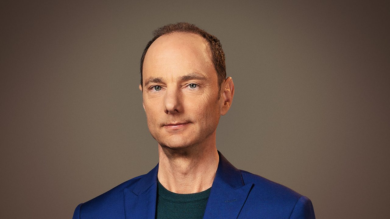 Thomas van Luyn is verteller in The Passion - TVgids.nl