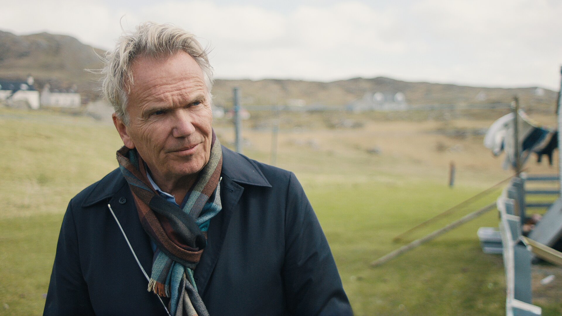 Tom Egbers reist af naar Sevilla in de start van Tom Derby's op NPO 2 ...