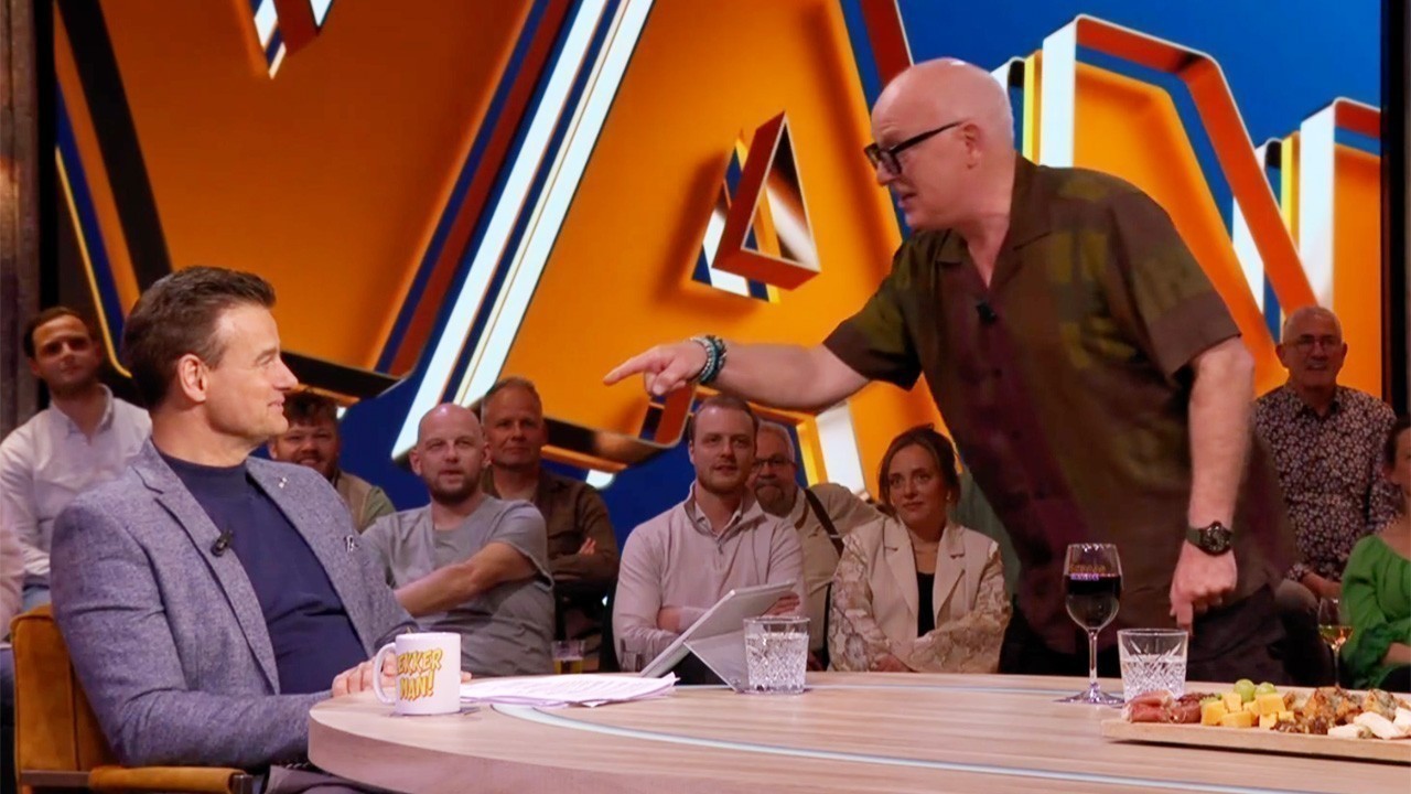 René van der Gijp verrast VI-kijkers met aanwezigheid en déze actie ...