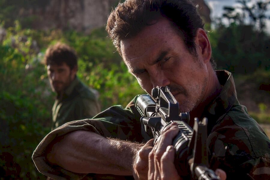 Jurassic Attack (Film, Actie, 2013) kijken - TVgids.nl