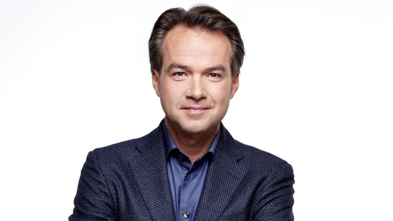 RTL Nieuws-presentator Antoin Peeters verklaart afwezigheid op tv ...
