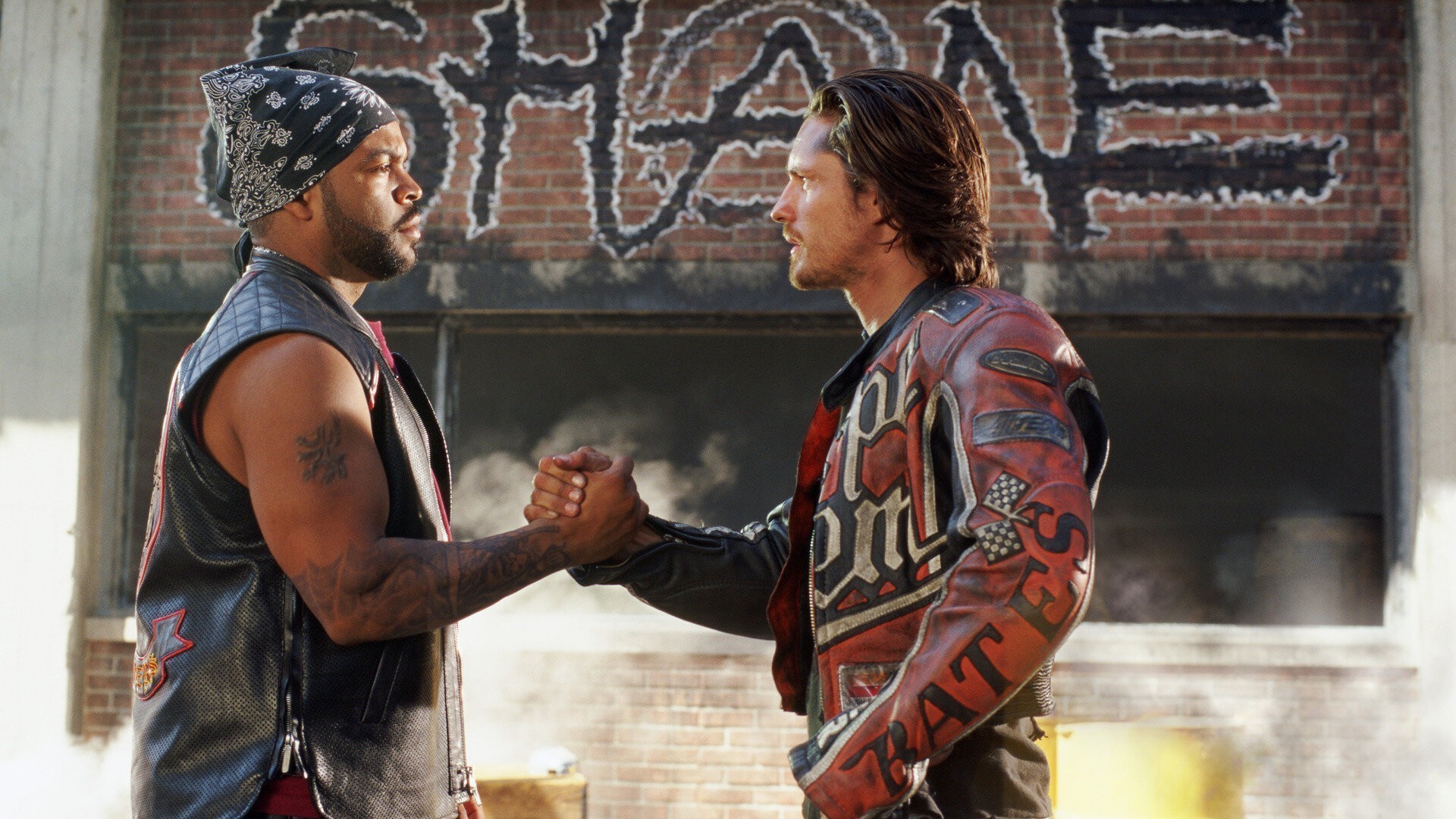 Virgin River-acteur Martin Henderson heeft heel wat goed te maken in ...