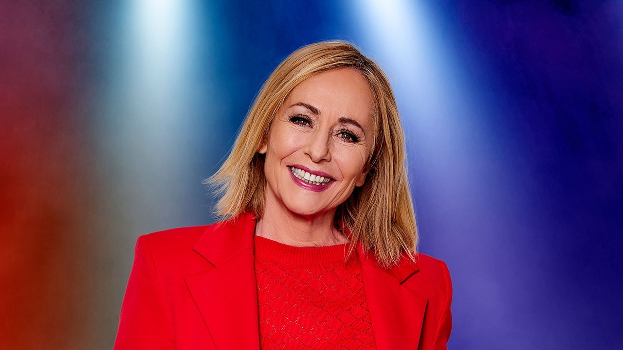 Er wacht Angela Groothuizen een bijzonder weerzien in De Reünie - TVgids.nl