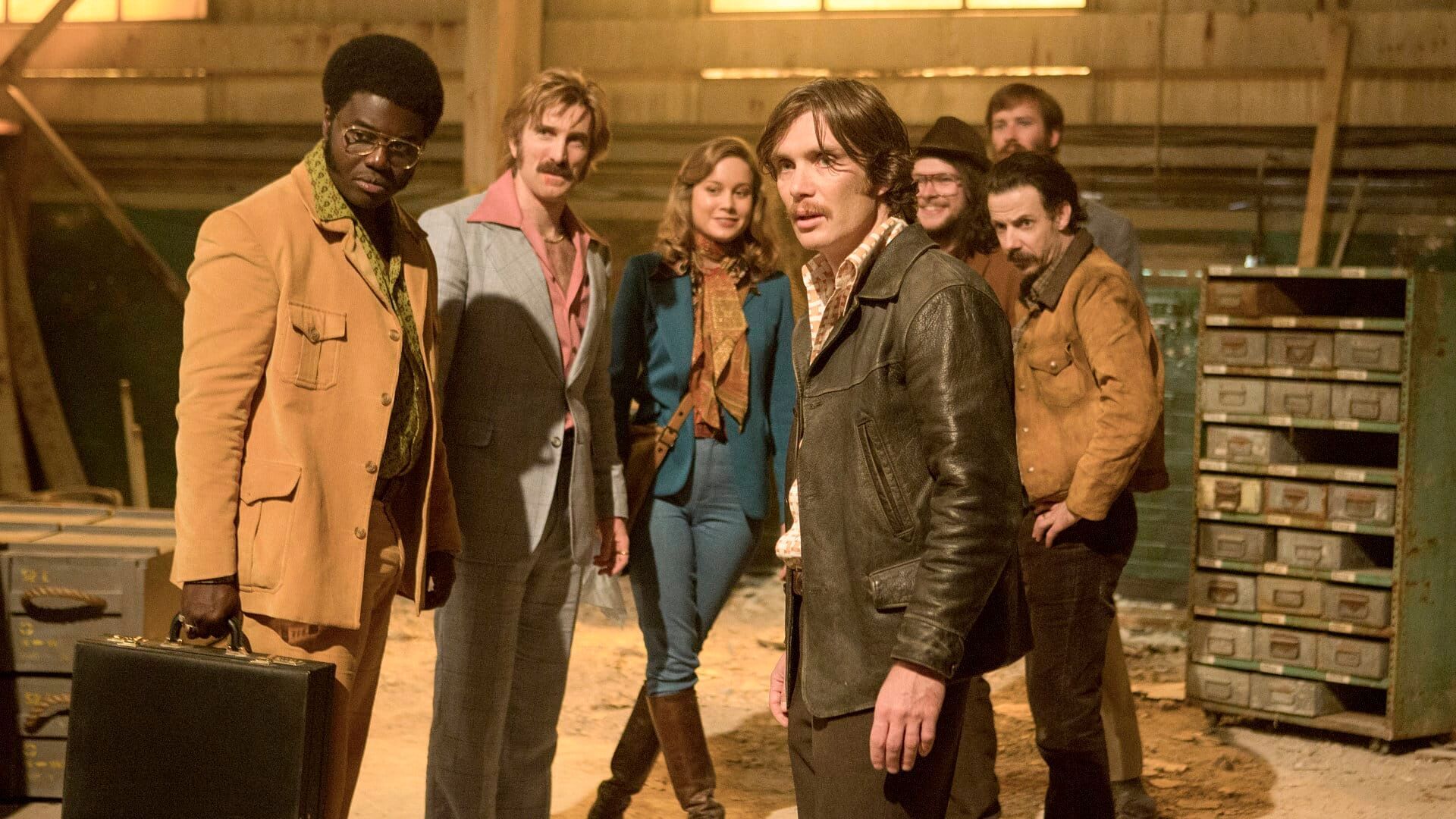 Brie Larson moet een lastig klusje zien te klaren in Free Fire - TVgids.nl