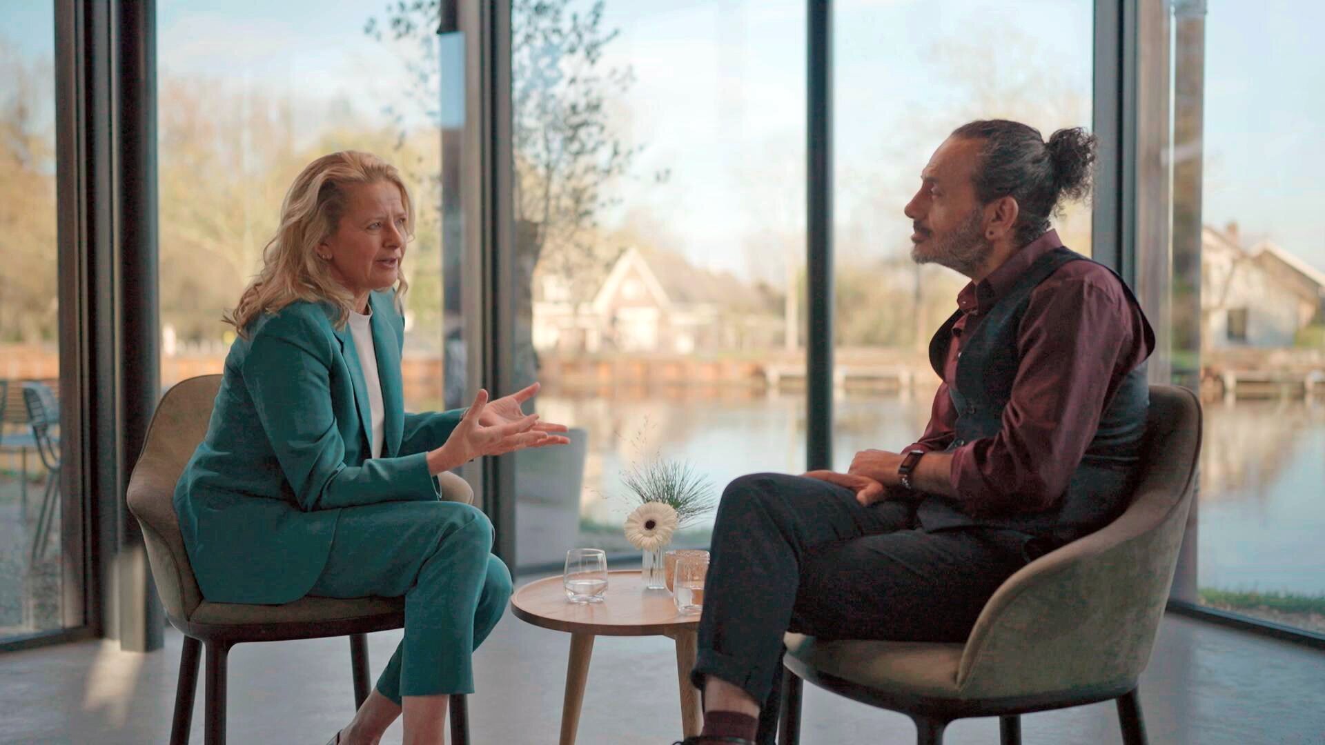 Vanavond op TV: Kefah en de wijzen, The tribute: Battle of the bands, The Shape of Water - TVgids.nl