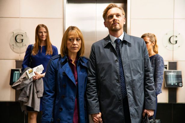 Seizoen 3 van The Split met Barry Atsma in januari op NPO 2 - TVgids.nl