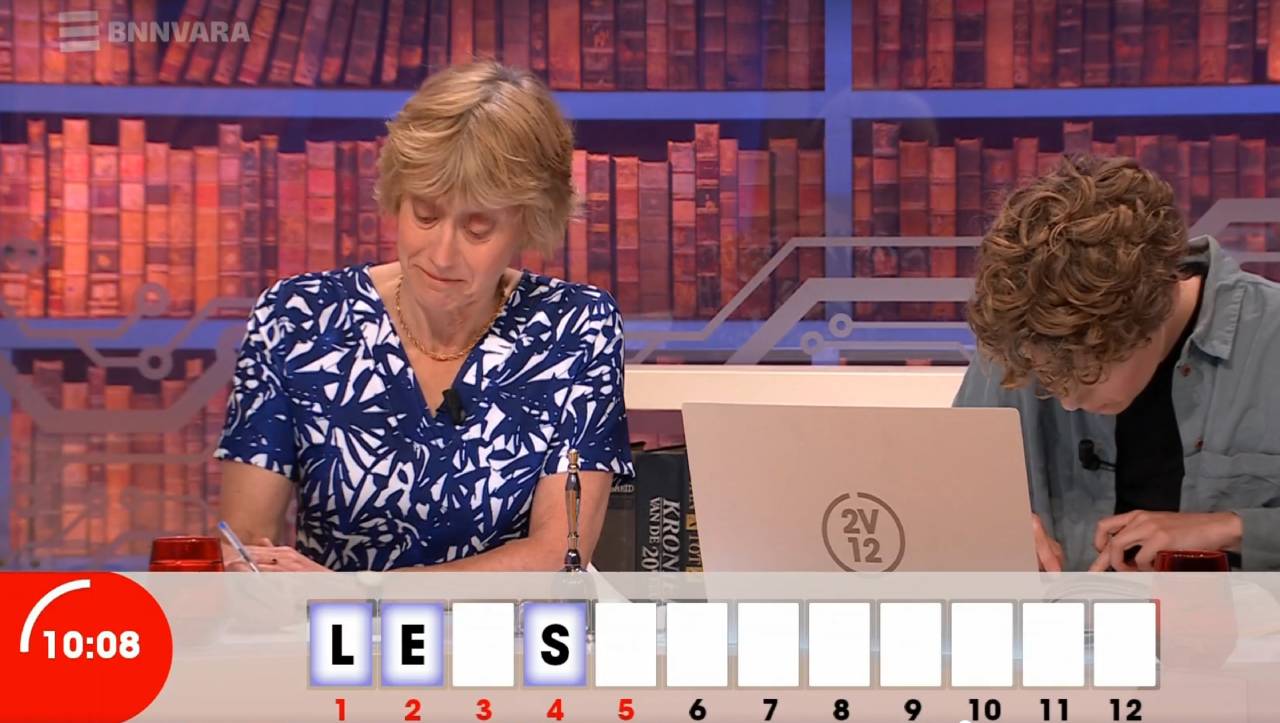 De TV van gisteren: 2 voor 12 laat concurrentie weer achter zich ...
