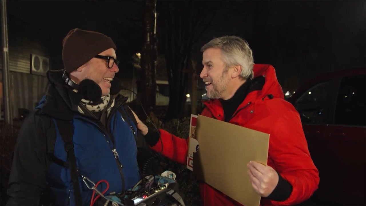 Zien: Winston Gerschtanowitz verrast eigen geluidsman met geldprijs van ...