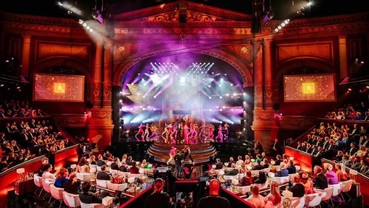 Dit zijn de presentatoren van het Gouden Televizier-Ring Gala 2024 ...