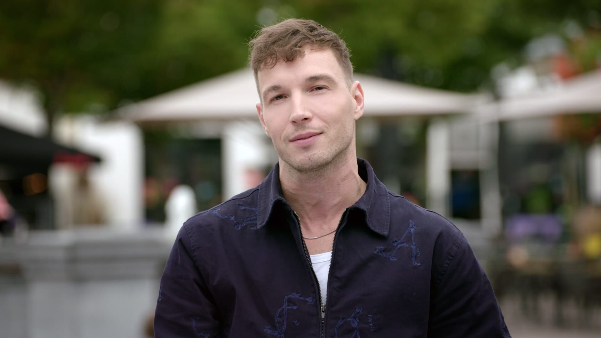 Sander Bos geeft de kandidaten van Project Dans les in latin dance ...